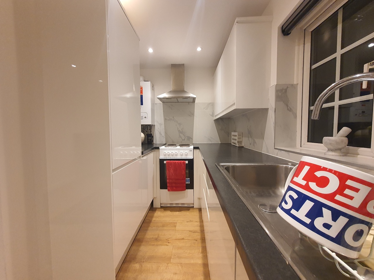 Bushey - 2 Bed Flat, Little Bushey Lane, WD23 - To Rent Now for £1,850. ...