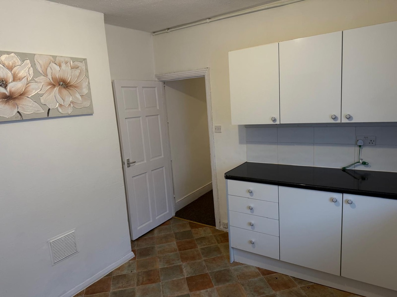 London - 3 Bed Maisonette, Sellincourt Road, SW17 - To Rent Now for £ ...