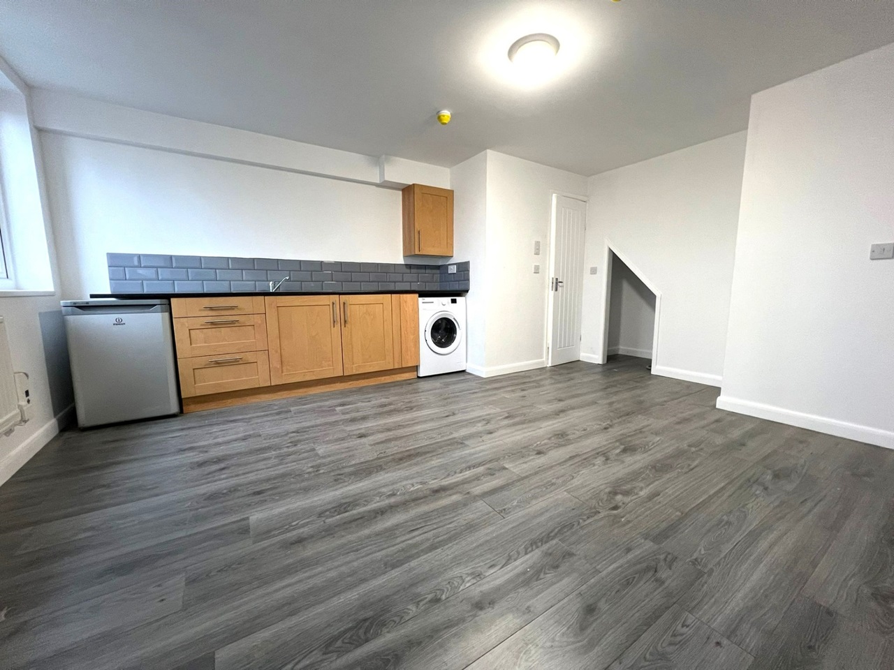 Coventry - Studio Flat, Holbrook Lane, CV6 - To Rent Now for £695.00 p/m