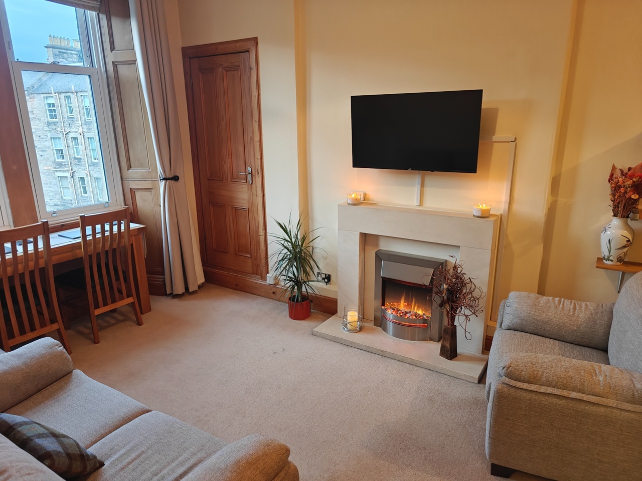 Edinburgh - 1 Bed Flat, Comely Bank Row, EH4 - To Rent Now for £1,250. ...