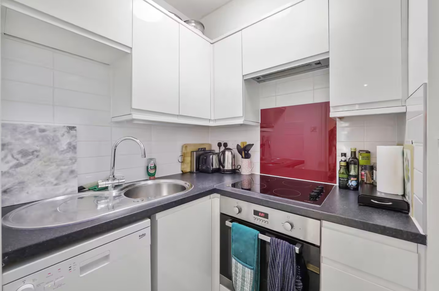 London - 1 Bed Flat, Kings Road, SW3 - To Rent Now for £2,495.00 p/m