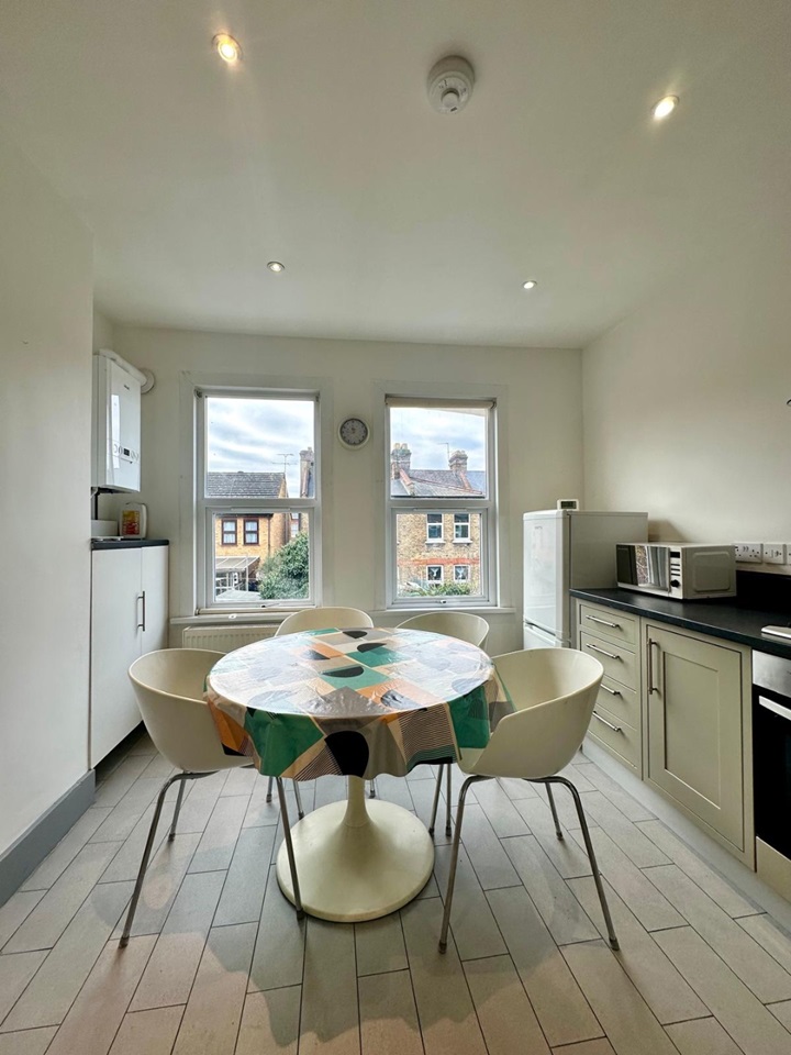 London - 1 Bed Terraced House, Blyth Road, E17 - To Rent Now for £1,400 ...