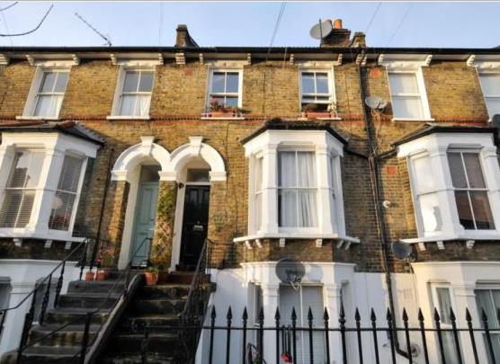 London - 2 Bed Flat, Mabley Street, E9 - To Rent Now for £2,200.00 p/m