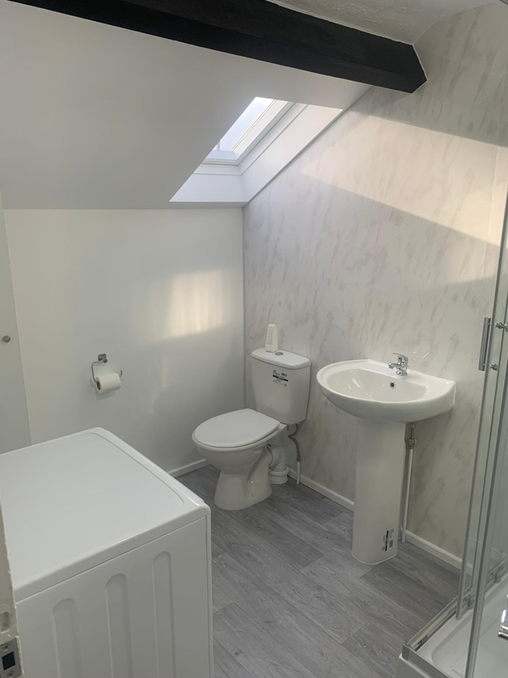 Taunton - Studio Flat, Silver Street, TA1 - To Rent Now for £700.00 p/m