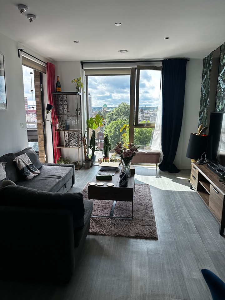 London - 1 Bed Flat, Stockwell Road, SW9 - To Rent Now for £2,200.00 p/m