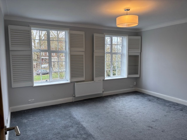 London - 3 Bed Flat, Chandos Court, N14 - To Rent Now for £2,000.00 p/m