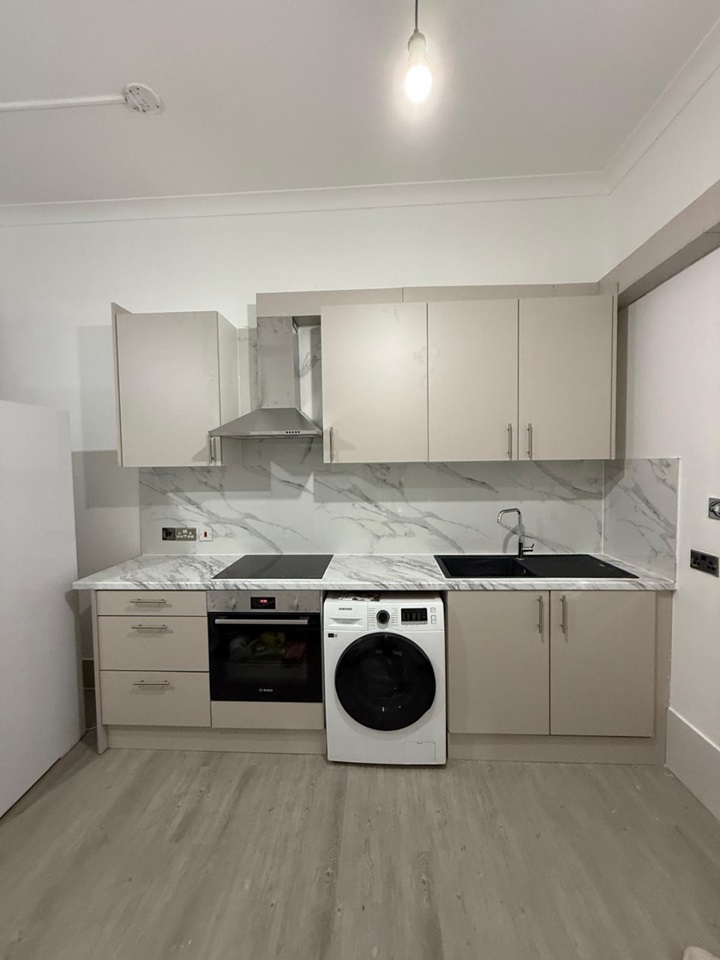 London - 2 Bed Flat, Neasden Lane North, NW10 - To Rent Now for £1,600. ...