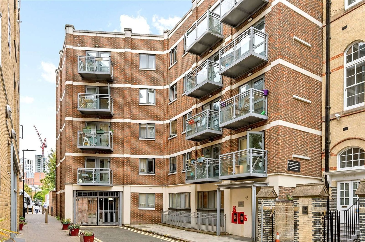 London - 1 Bed Flat, Hoxton Square, N1 - To Rent Now for £2,100.00 p/m