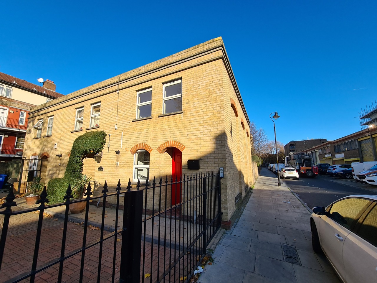 London - 3 Bed End Terrace, Pages Walk, SE1 - To Rent Now for £2,800.00 p/m