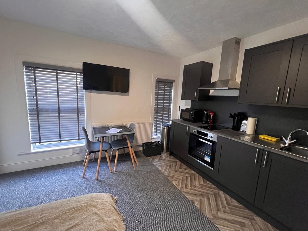 Burton-On-Trent - Room in a Shared House, Calais Road, DE13 - To Rent ...