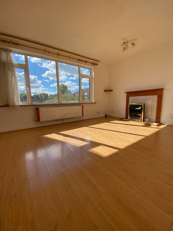 Slough - 4 Bed Terraced House, Weekes Drive, SL1 - To Rent Now for £ ...