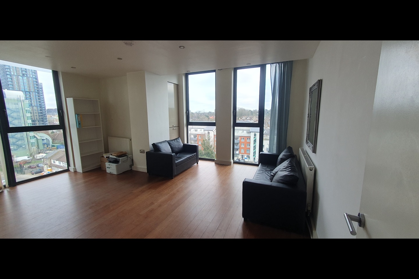 Croydon - 2 Bed Flat, Centrillion Point, CR0 - To Rent Now for £1,950. ...