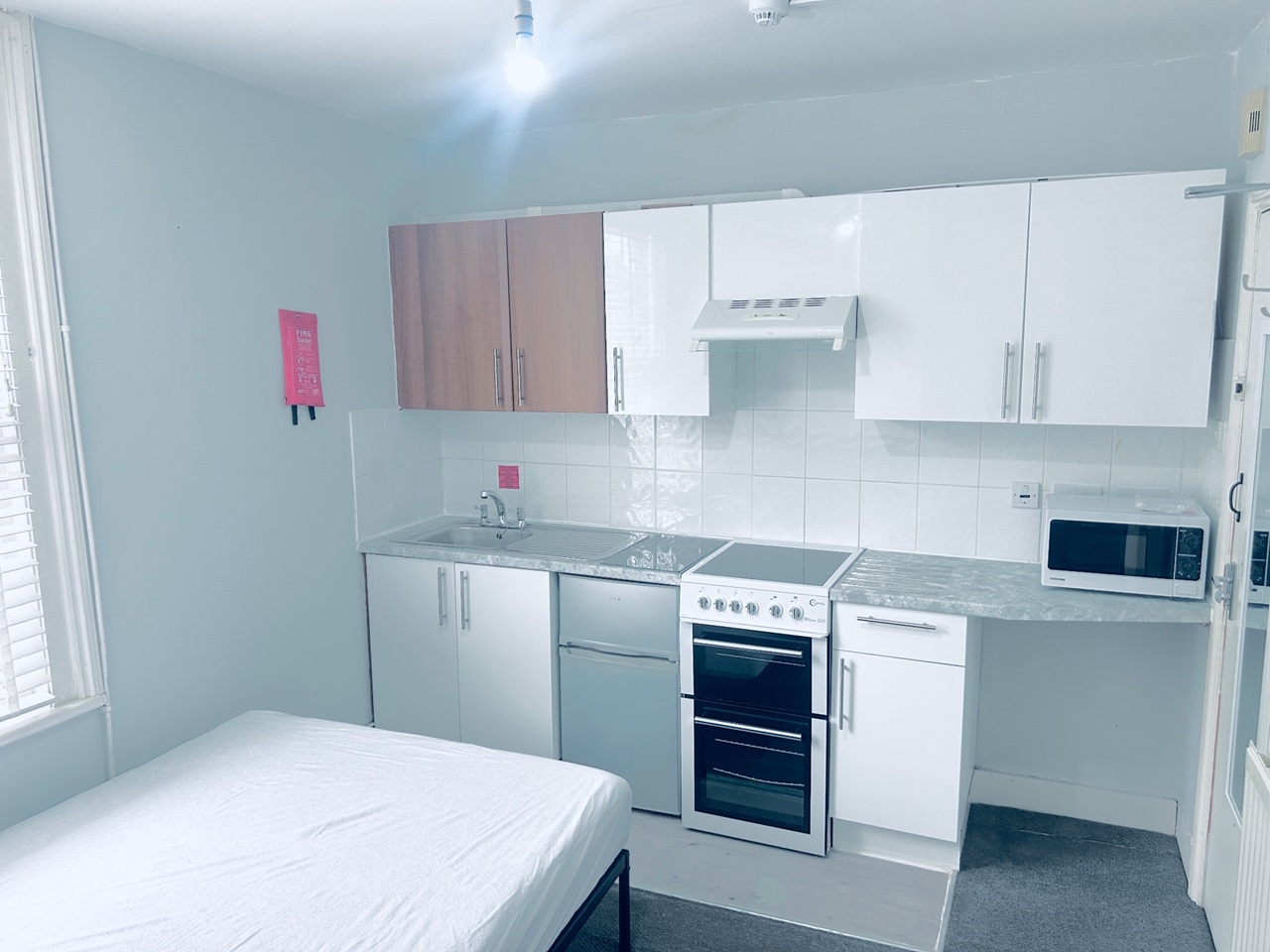 Reading - Studio Flat, Waylen Street, RG1 - To Rent Now for £770.00 p/m