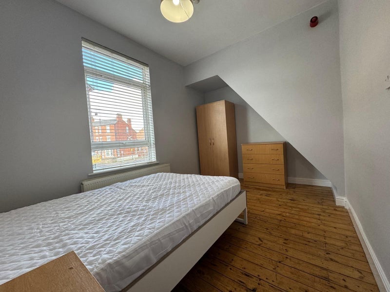 Nottingham - Room in a Shared House, Colwick Road, NG2 - To Rent Now ...