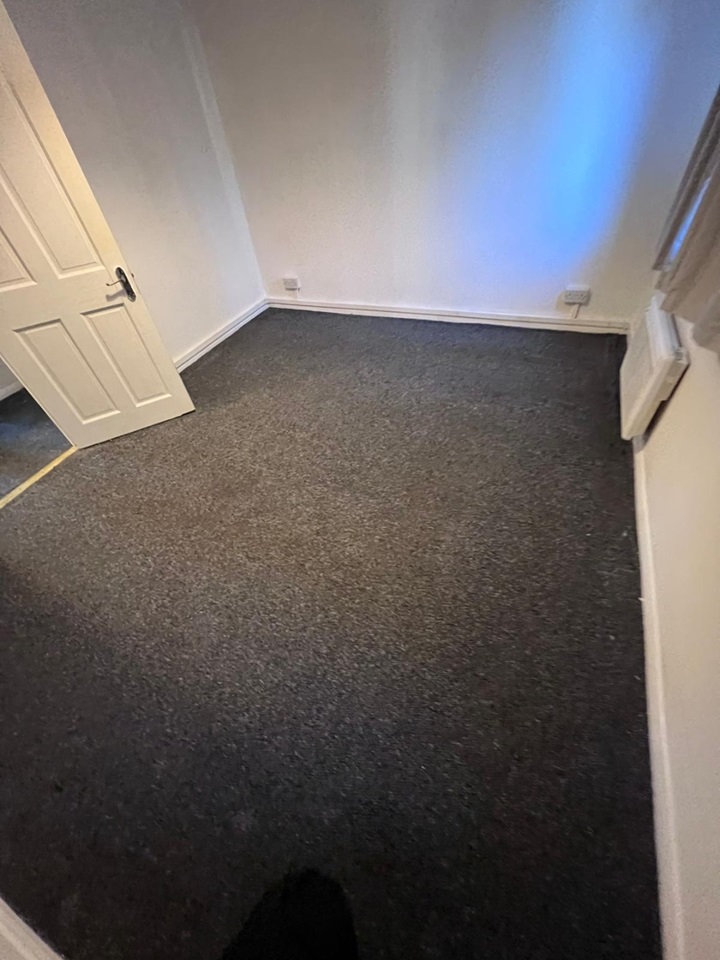 Ilford - 1 Bed Flat, Fenman Gardens, IG3 - To Rent Now for £1,420.00 p/m