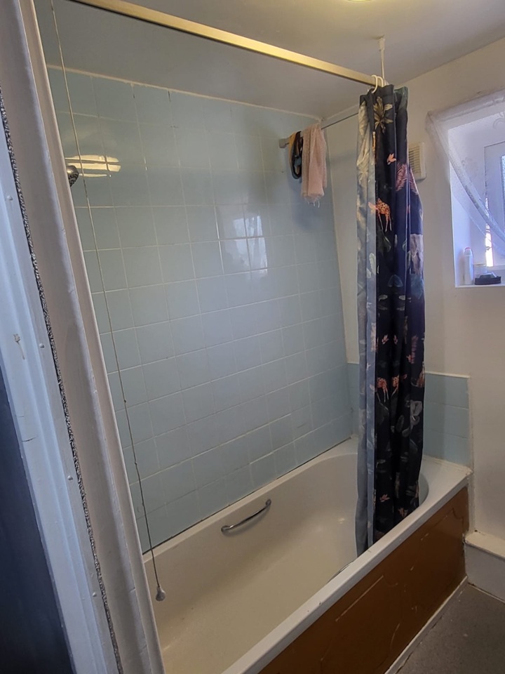 Leeds - Room in a Shared House, Carlton Grove, LS7 - To Rent Now for £ ...