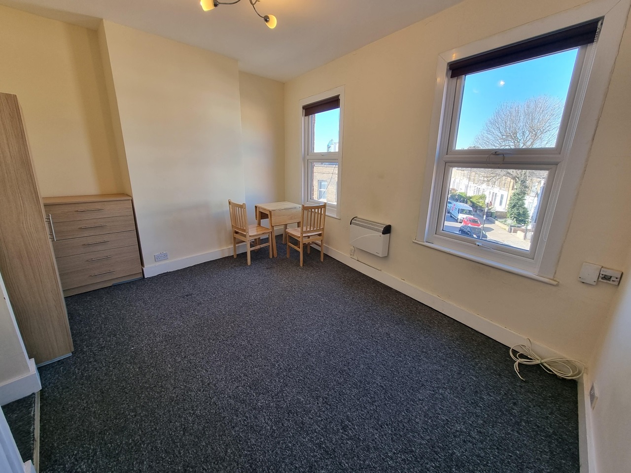 London - Studio Flat, Dalston Lane, E8 - To Rent Now for £1,025.00 p/m