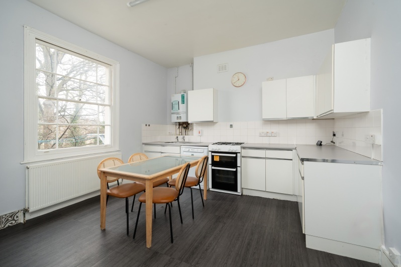 London - 3 Bed Flat, Amhurst Road, E8 - To Rent Now for £3,000.00 p/m