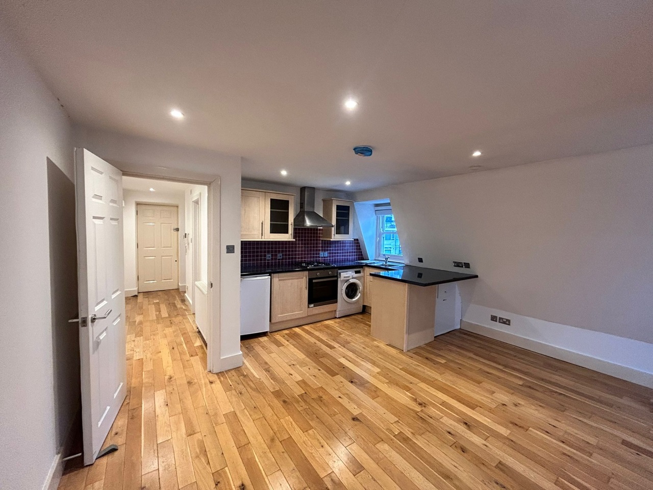 London - 3 Bed Flat, Jonathan Street, SE11 - To Rent Now for £2,500.00 p/m