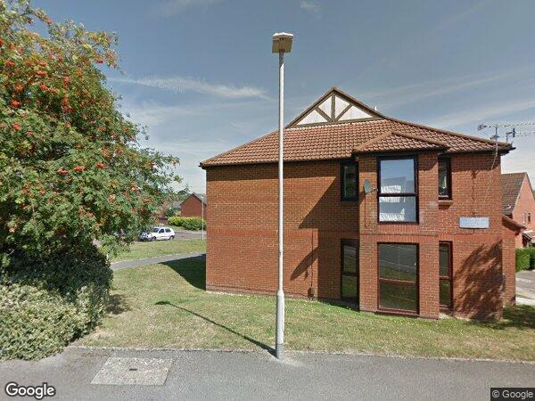 Poole - 2 Bed Flat, Sixpenny Close, BH12 - To Rent Now for £1,075.00 p/m