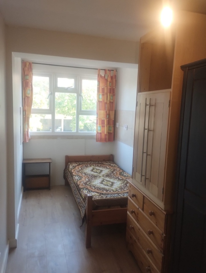 Conniburrow, Milton Keynes - Bedsit, Stonecrop Place, MK14 - To Rent ...