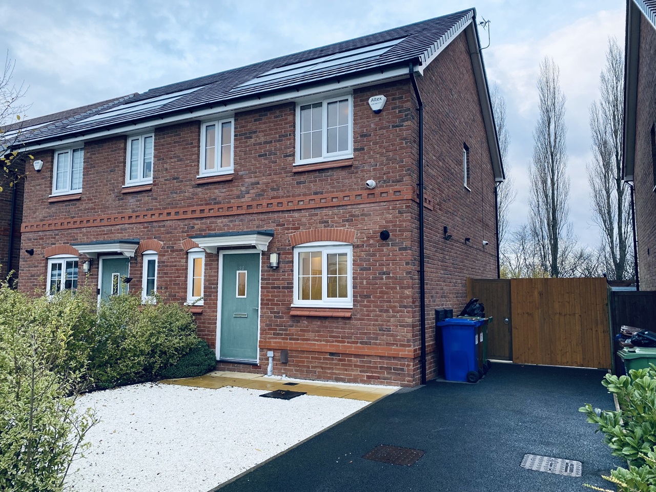 Stockport - 3 Bed Semi-Detached House, Brigadier Road, SK5 - To Rent Now for £1,250.00 p/m