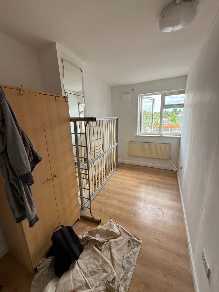 Perivale, Greenford - 2 Bed Flat, Bilton Road, UB6 - To Rent Now for £ ...