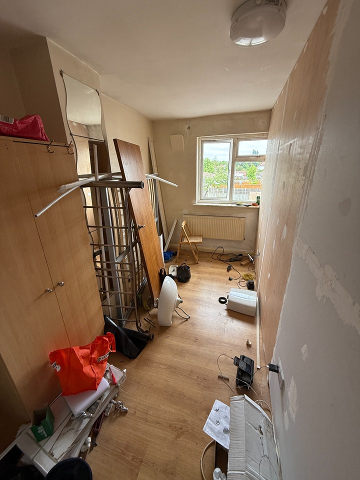 Perivale, Greenford - 2 Bed Flat, Bilton Road, UB6 - To Rent Now for £ ...