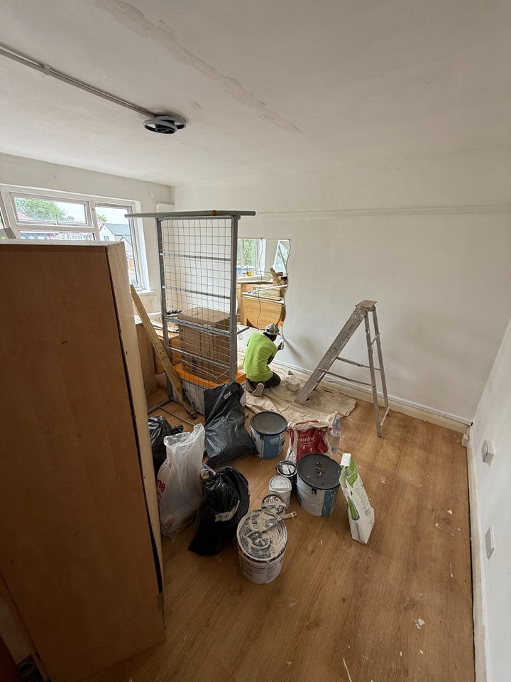 Perivale, Greenford - 2 Bed Flat, Bilton Road, UB6 - To Rent Now for £ ...