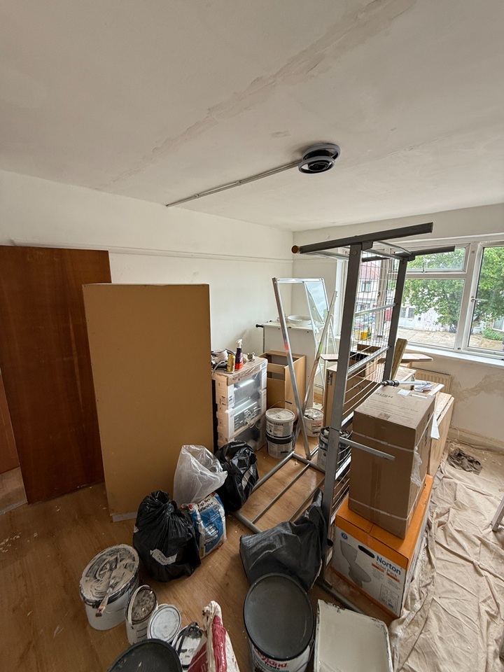 Perivale, Greenford - 2 Bed Flat, Bilton Road, UB6 - To Rent Now for £ ...