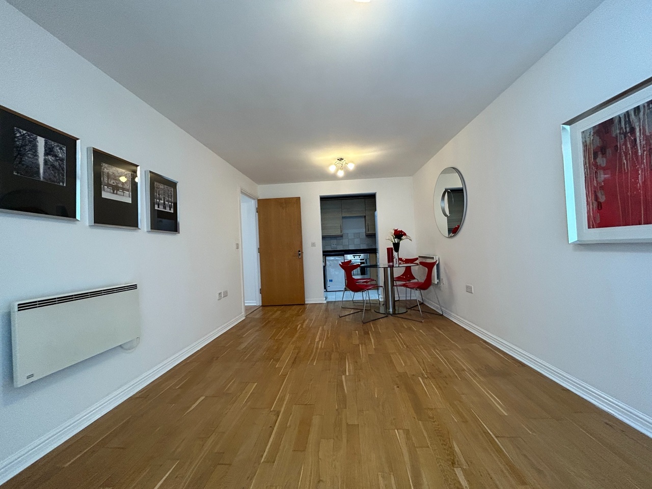 Feltham - 2 Bed Flat, Berberis House, TW13 - To Rent Now for £1,775.00 p/m