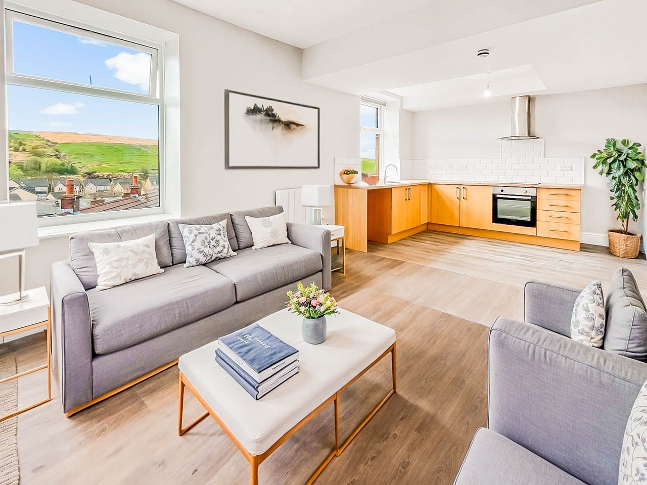 Bacup - 1 Bed Flat, Rochdale Road, OL13 - To Rent Now for £625.00 p/m