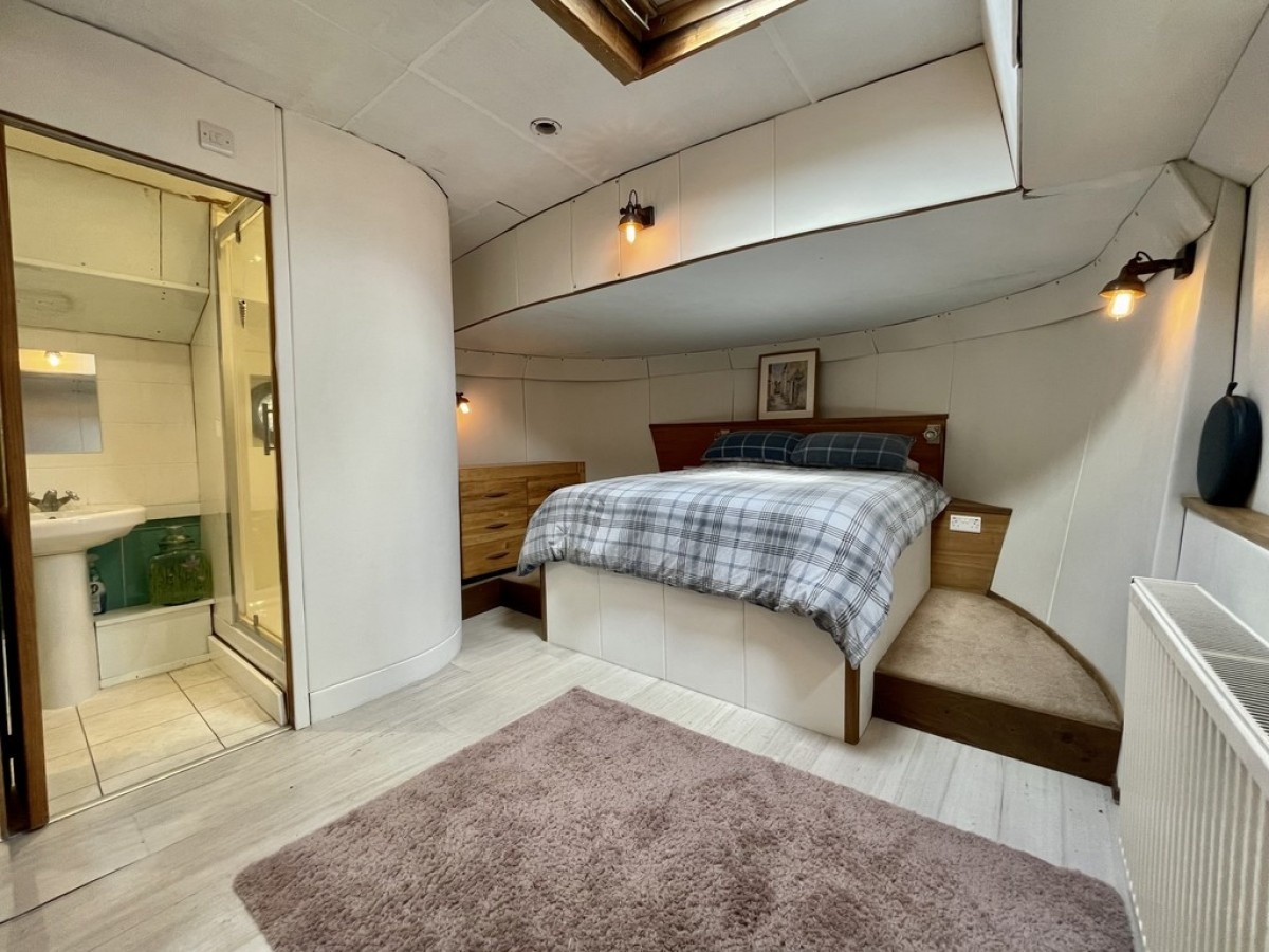 Gweek, Helston - 3 Bed House Boat, Gweek Quay Boatyard, TR12 - To Rent ...