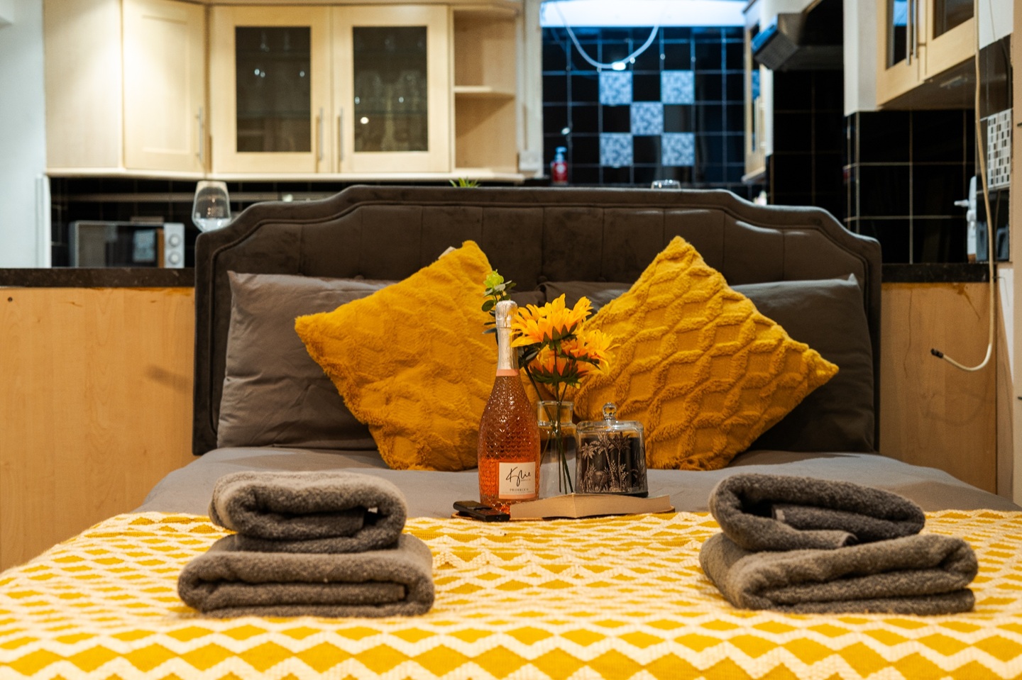 Southsea - Studio Flat, Pains Road, PO5 - To Rent Now for £800.00 p/m