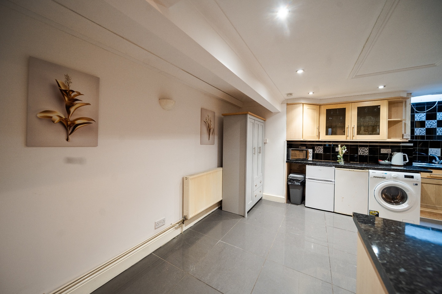 Southsea - Studio Flat, Pains Road, PO5 - To Rent Now for £800.00 p/m