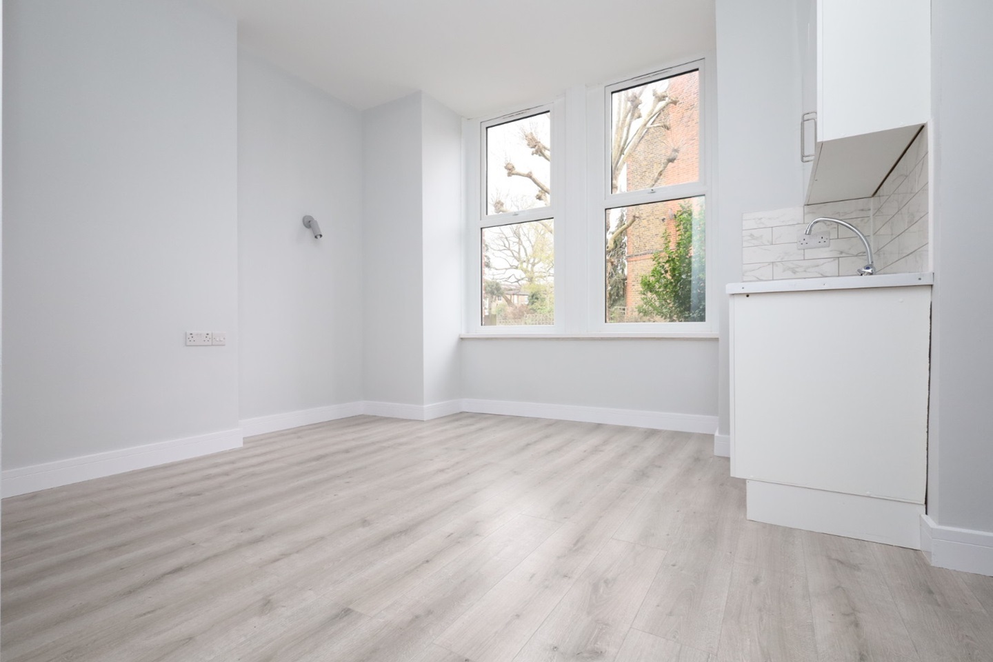 London - Studio Flat, St. Julians Farm Road, SE27 - To Rent Now for £ ...
