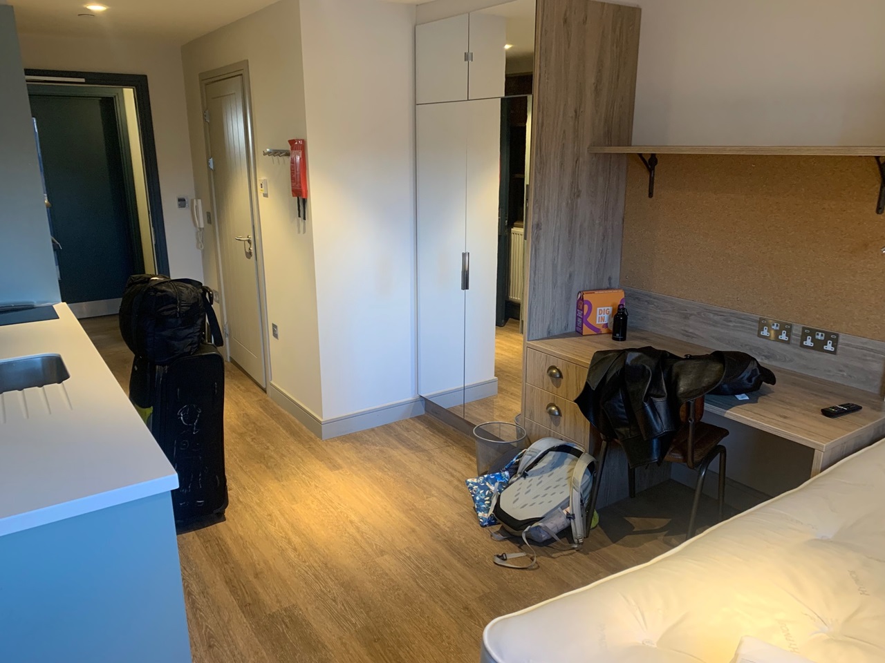 Roath, Cardiff - Studio Flat, The Parade, CF24 - To Rent Now for £650.00 p/m