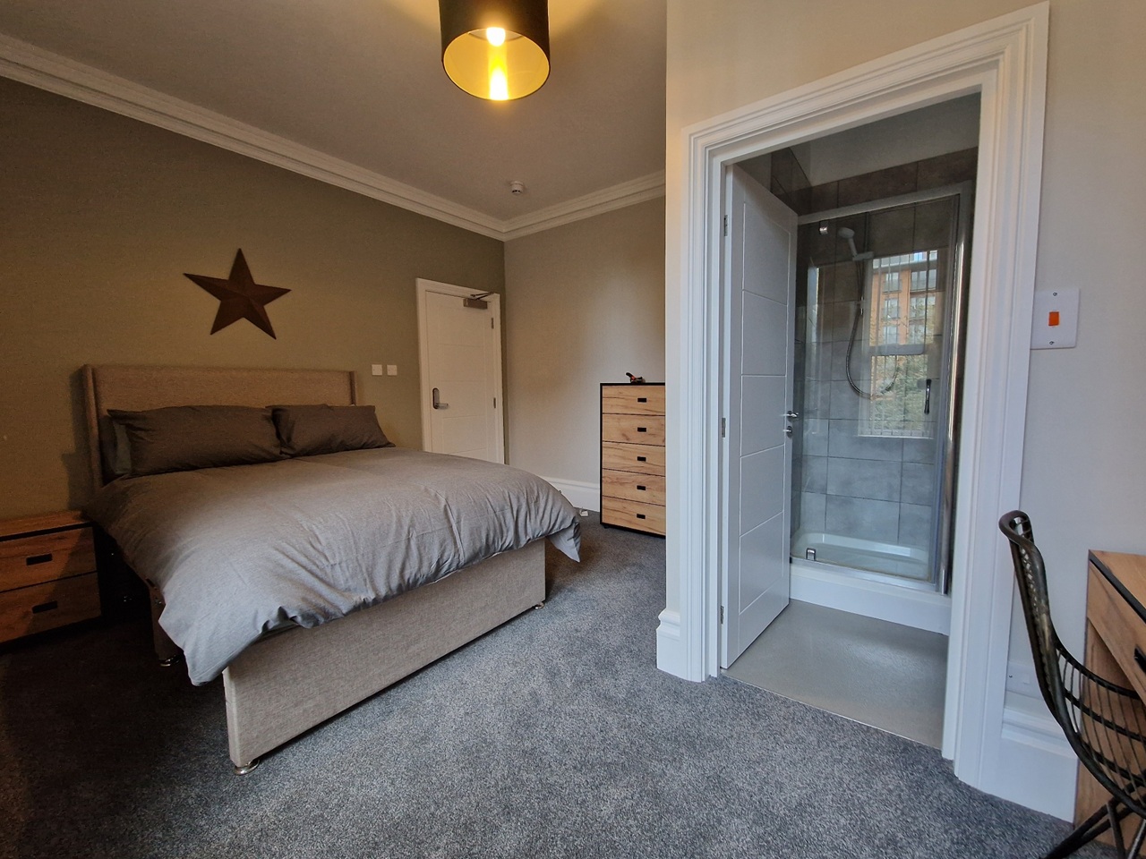 Coventry - Room in a Shared House, Friars Road, CV1 - To Rent Now for £ ...