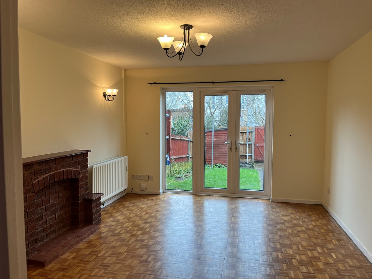 London - 2 Bed Terraced House, Durham Rise, SE18 - To Rent Now for £ ...