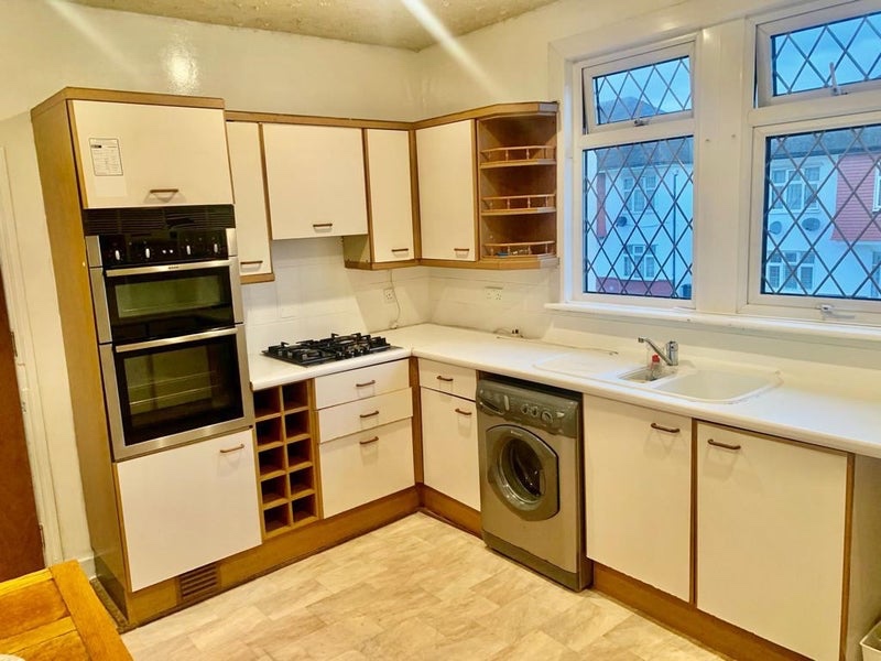 Thornton Heath - Room in a Shared Flat, Quadrant Road, CR7 - To Rent ...