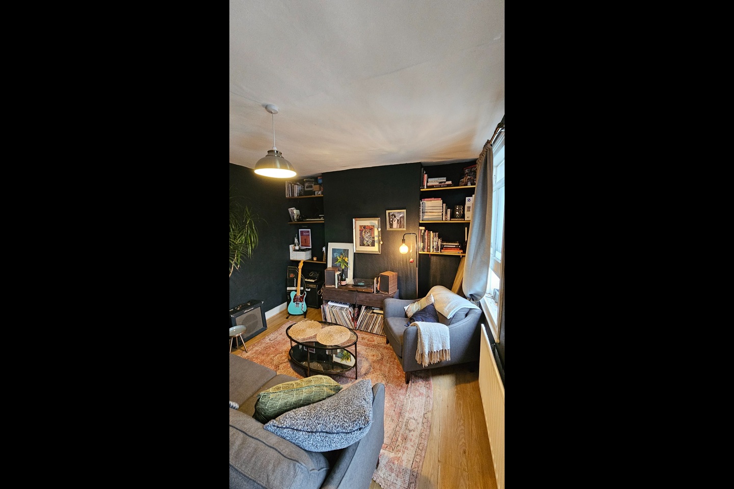 London - 2 Bed Flat, Mabley Street, E9 - To Rent Now for £1,895.00 p/m
