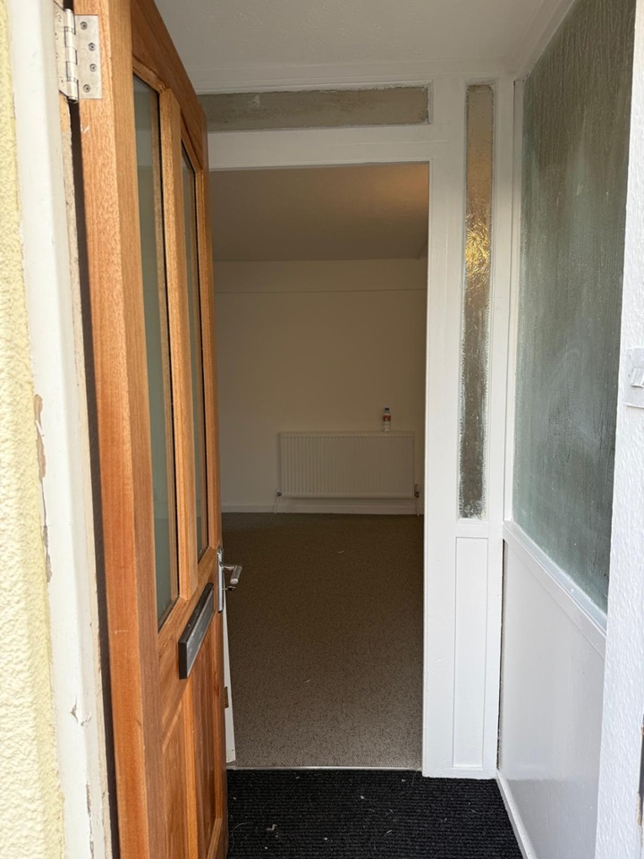 Weston-Super-Mare - 1 Bed Maisonette, Mendip Manor, BS23 - To Rent Now ...