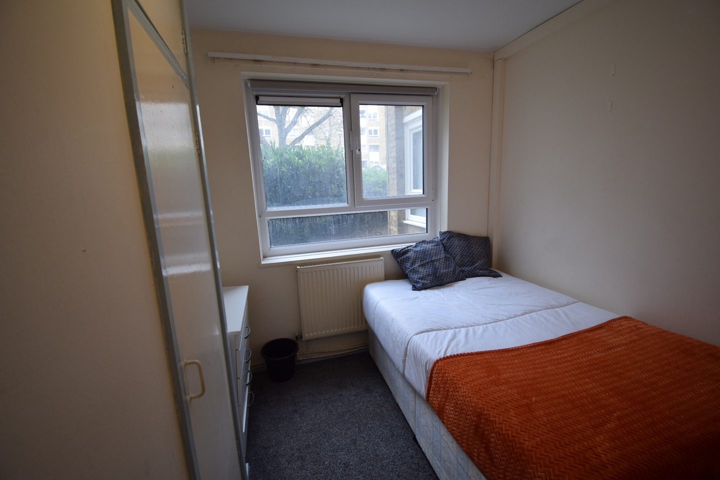 London - Room in a Shared Flat, Rathbone House, NW6 - To Rent Now for £ ...
