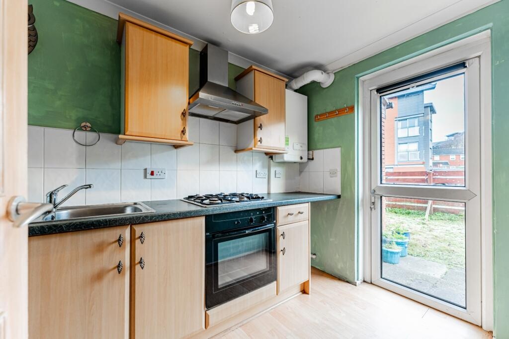 Glasgow - 1 Bed Flat, Keith Court, G11 - To Rent Now for £1,075.00 p/m