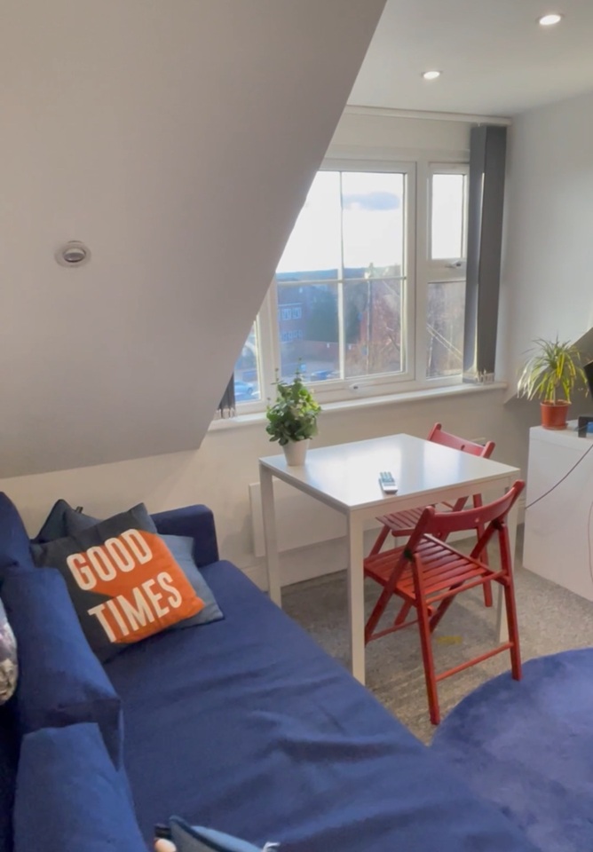 Rugby - 1 Bed Penthouse, Regent Street, CV21 - To Rent Now for £895.00 p/m