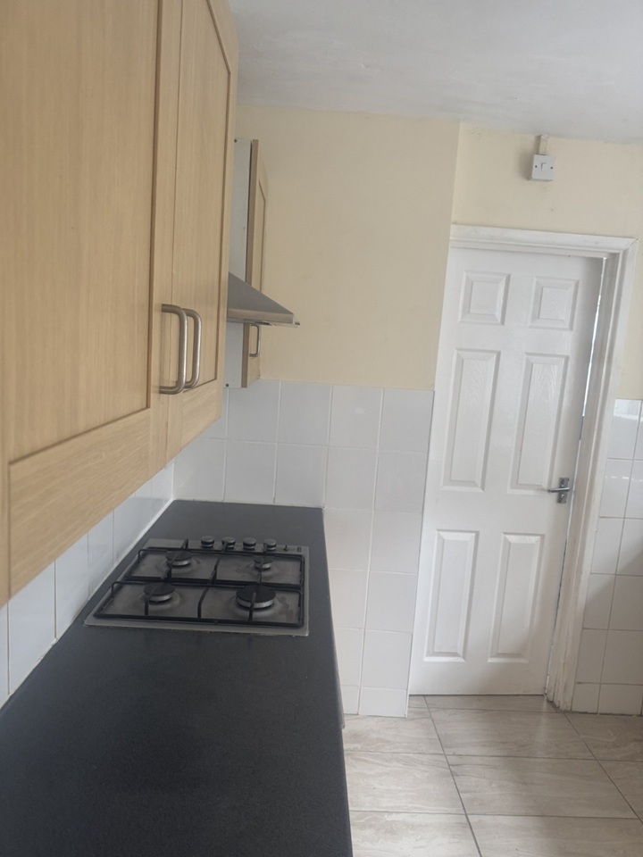 Halesowen - 2 Bed Terraced House, Windmill Hill, B63 - To Rent Now for ...