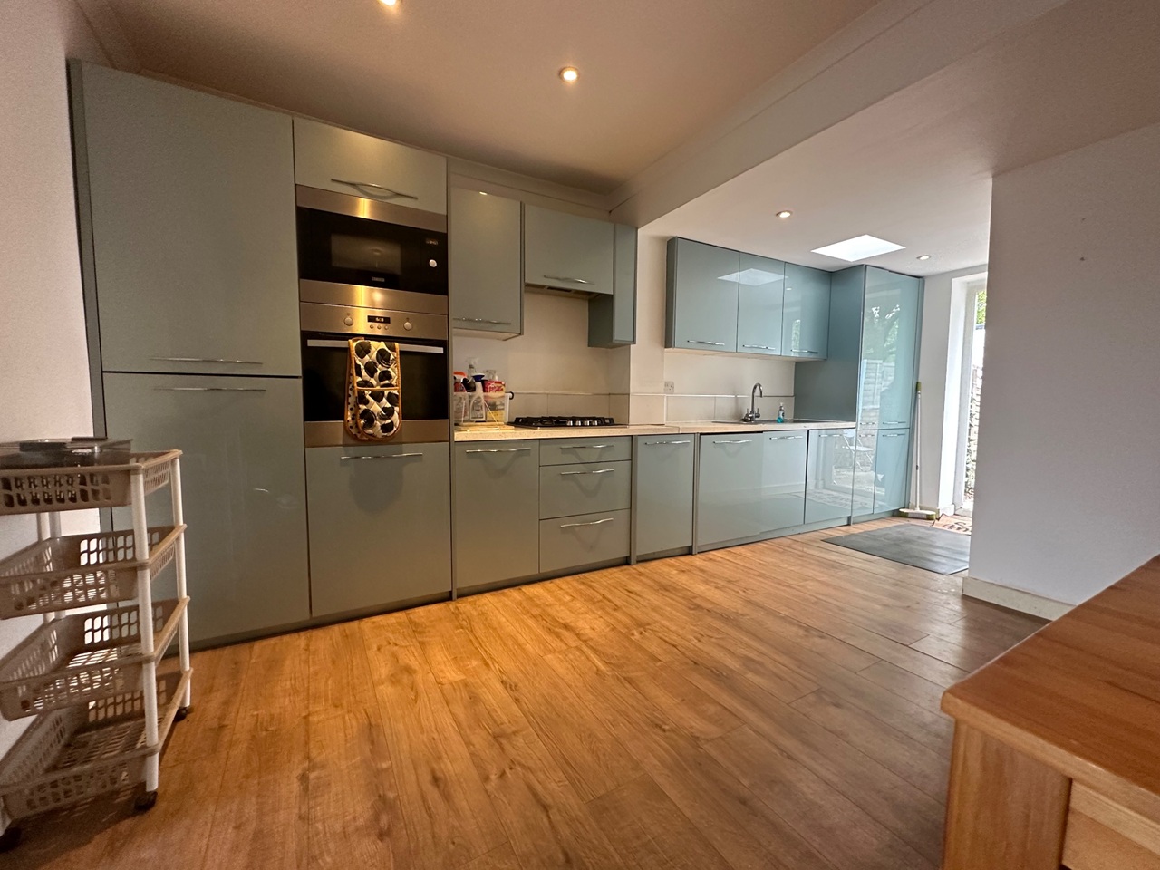 Hanworth, Feltham - 2 Bed Terraced House, Hounslow Road, TW13 - To Rent ...