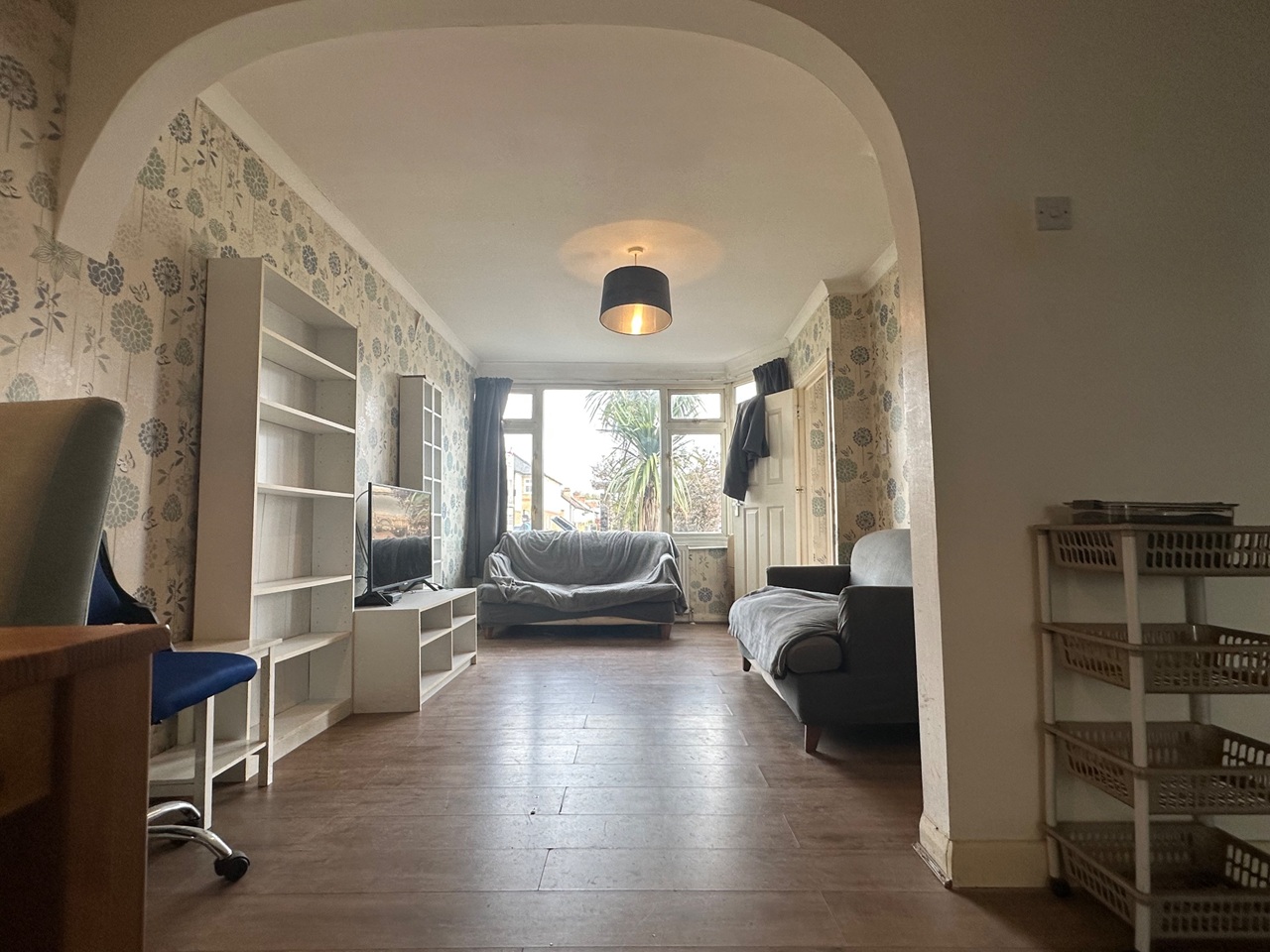 Hanworth, Feltham - 2 Bed Terraced House, Hounslow Road, TW13 - To Rent ...