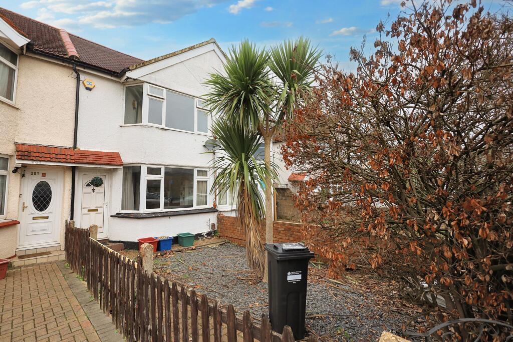 Hanworth, Feltham - 2 Bed Terraced House, Hounslow Road, TW13 - To Rent ...