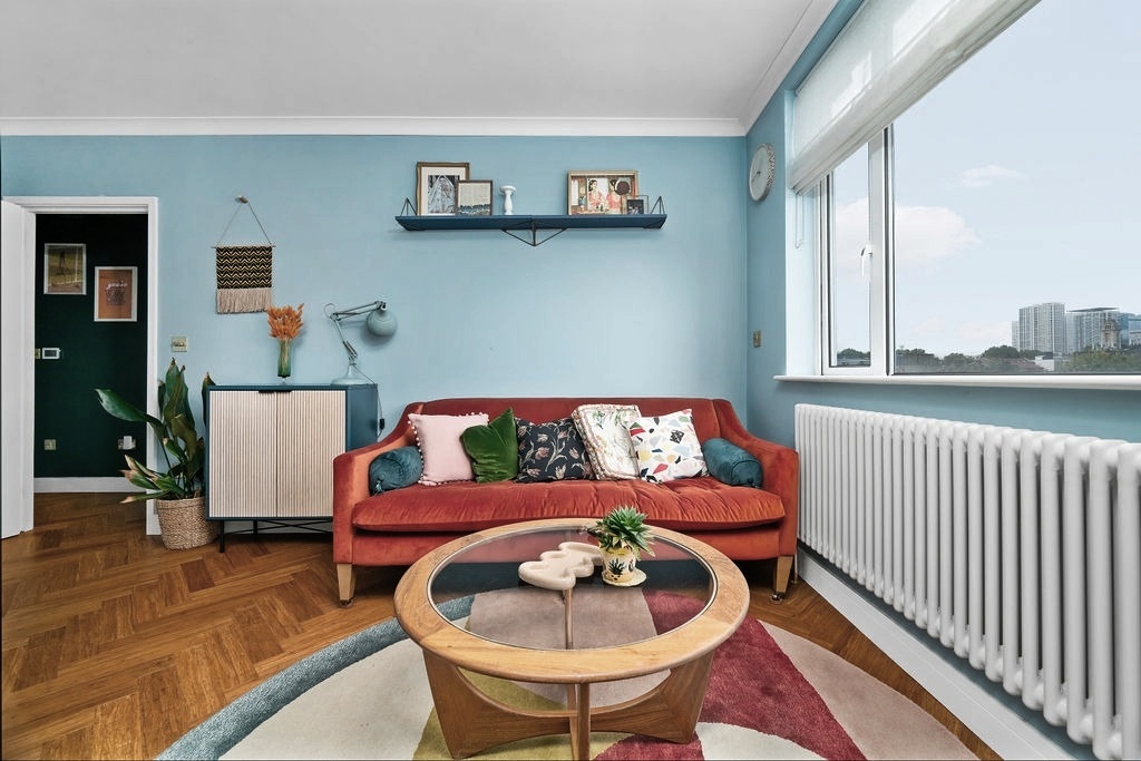 London - 1 Bed Flat, Osier Court, E1 - To Rent Now for £2,000.00 p/m